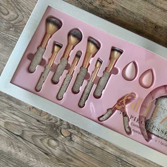 grand luxe | Makeup | Rare Grand Luxe 2piece Essentials Collection Viral Tik Tok Set | Poshmark